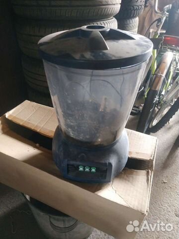 Кормушка для рыб