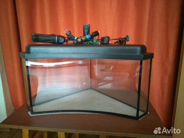 Угловой аквариум 55 л. с вогнутым лобовым стеклом